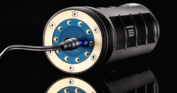 Inbuilt Battery Flashlights - High-End Torch Lights with Inbuilt ...