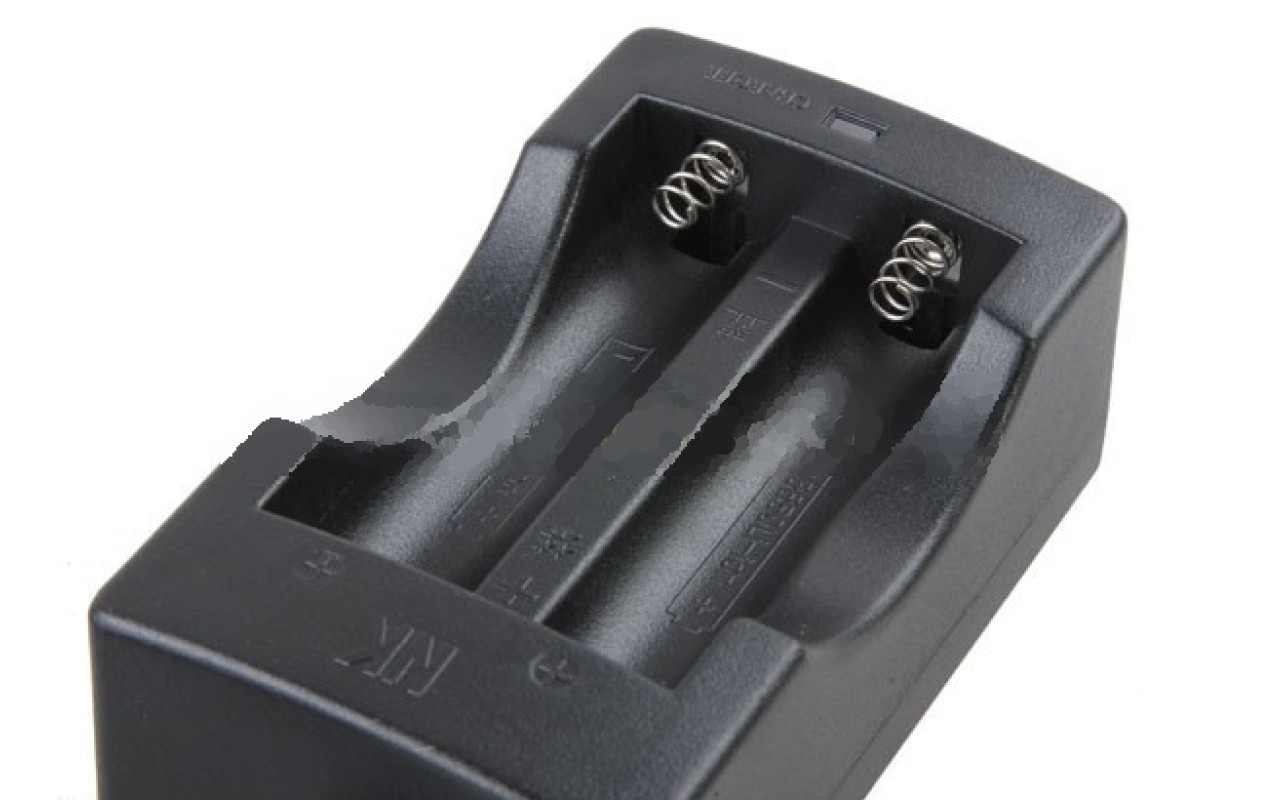Generic 18650 Battery Charger for 2x18650 Li-ion batteries