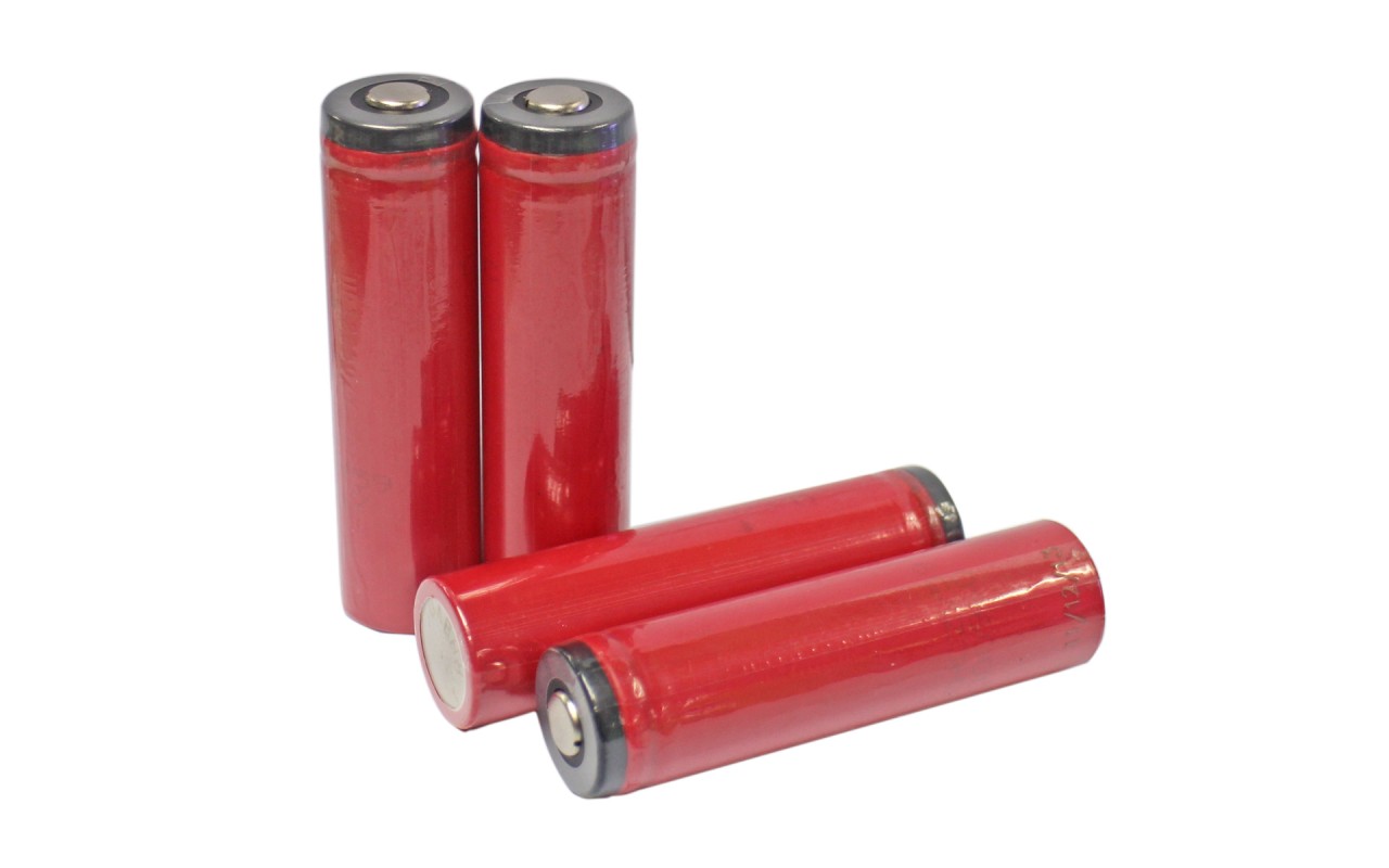 Sanyo 18650 2600mAh 3.7v Rechargeable Li-ion Battery (UR18650FM) 18650 ...